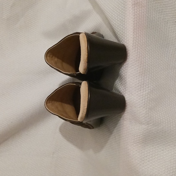 Softspots | Shoes | New Softspots Leta Chocolate Mule Clogs | Poshmark